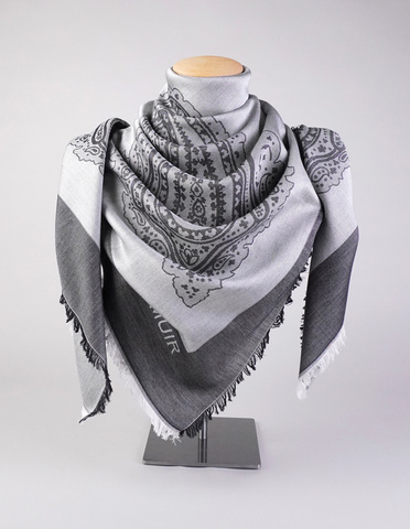 Balmuir Capri scarf Black | Finnair Shop
